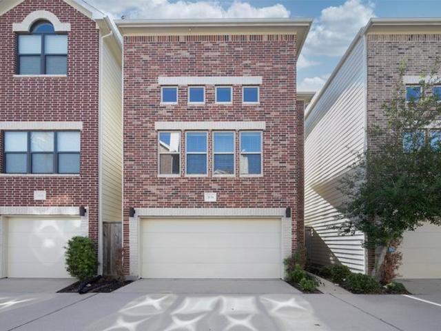 3634 Main Plaza Dr, Houston, TX 77025