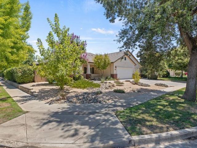 3634 N Jackie St, Visalia, CA 93291