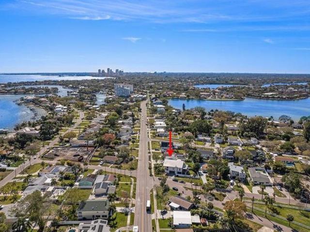 3634 Overlook Dr NE, Saint Petersburg, FL 33703