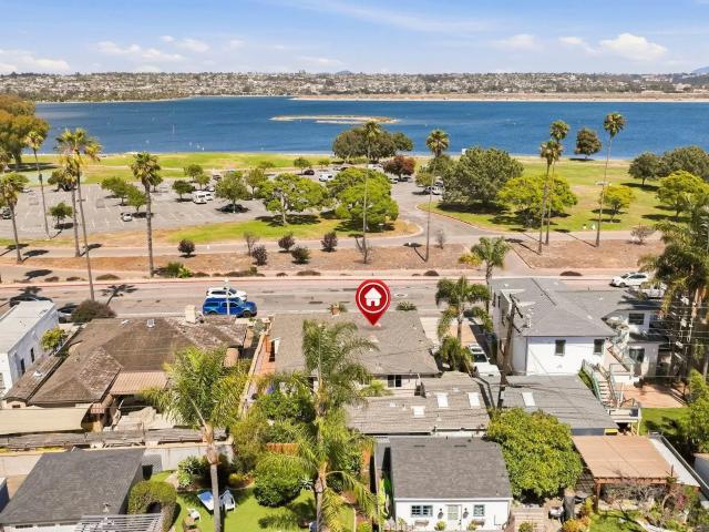 3634 Crown Point Dr, San Diego, CA 92109 | MLS #260011