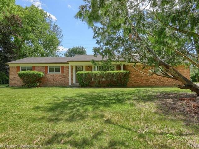3634 South Blvd, Bloomfield Hills, MI 48304