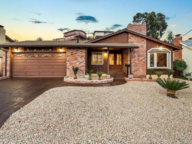 3635 Nereis Dr, La Mesa, CA 91941