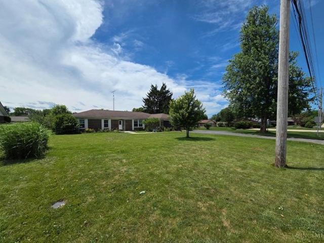 3635 Kemp Rd, Beavercreek, OH 45431