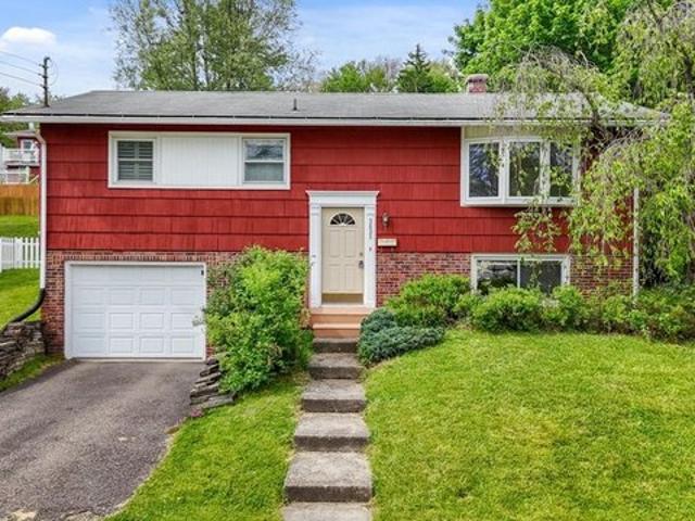 3635 Leonard Dr, Endicott, NY 13760