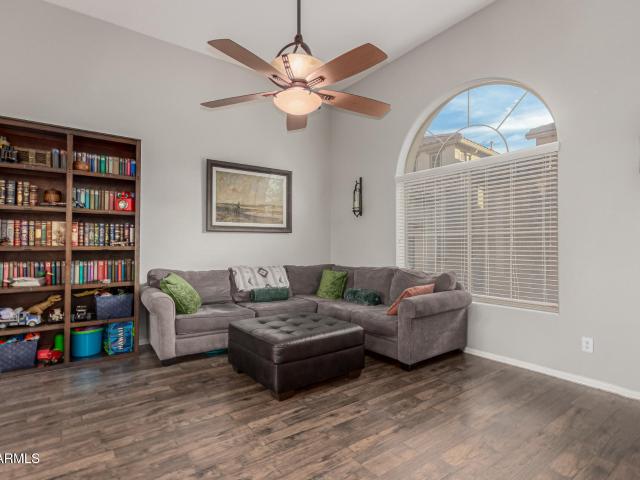 3635 W Thalia Court