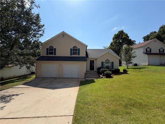 3636 Mosswood Ln, Rex, GA 30273