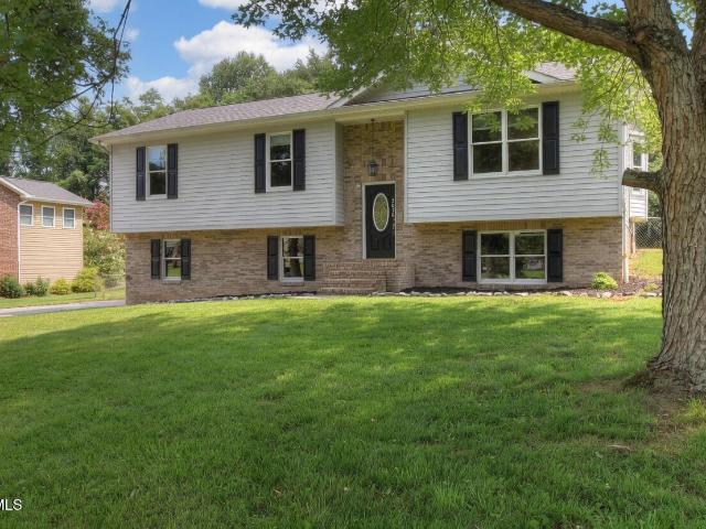 3636 Deland Drive