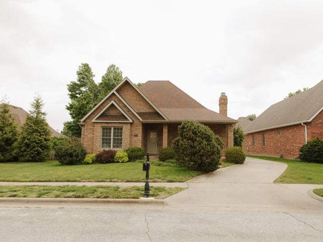 3636 S Britain Ave, Springfield, MO 65807