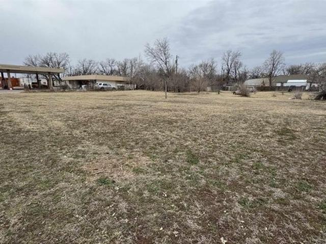 3636 W Douglas Ave, Wichita, KS 67203