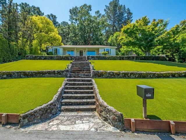 3637 Brook St, Lafayette, CA 94549
