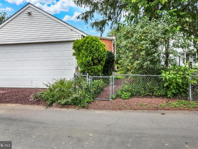 3639 Brisban Street