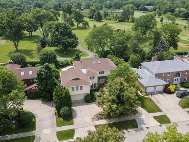 3639 Pebble Beach Rd, Northbrook, IL 60062