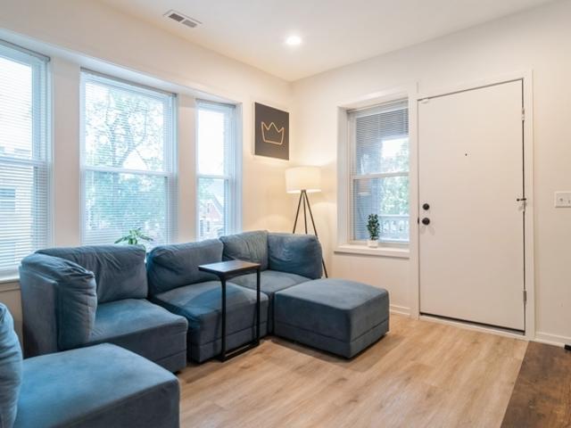3639 W Iowa St, Unit 2W, Chicago, IL 60651 | MLS #12644