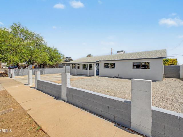3639 w lawrence lane