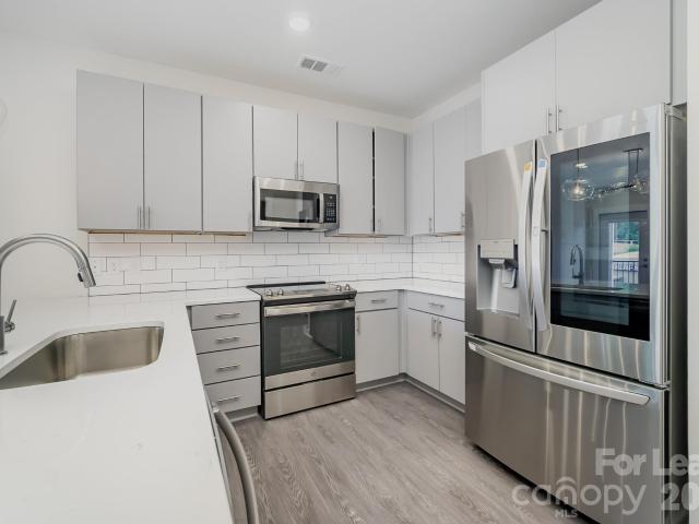 3630 N Davidson Street # 2209
