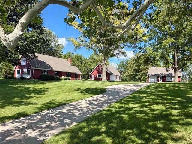 3630 and 3678 E 68th St S, Newton, IA 50208