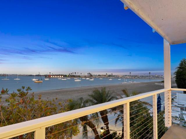 3630 Bayside Walk B