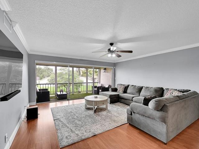 3630 Citrus Trce Apt 4, Davie, FL 33328