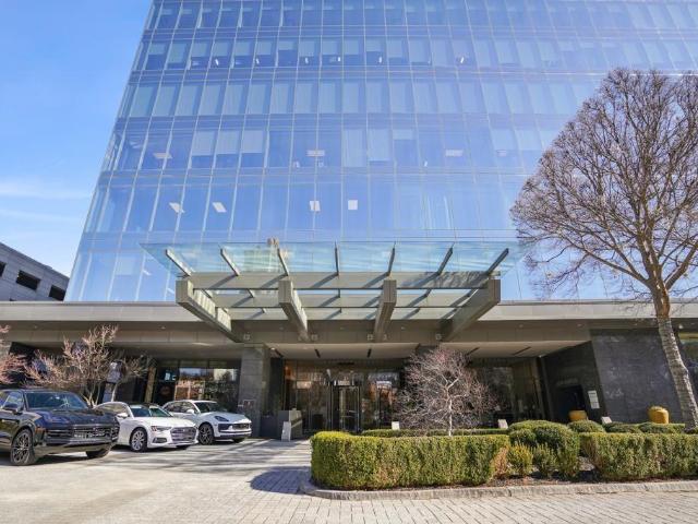 3630 Peachtree Road NE 1809