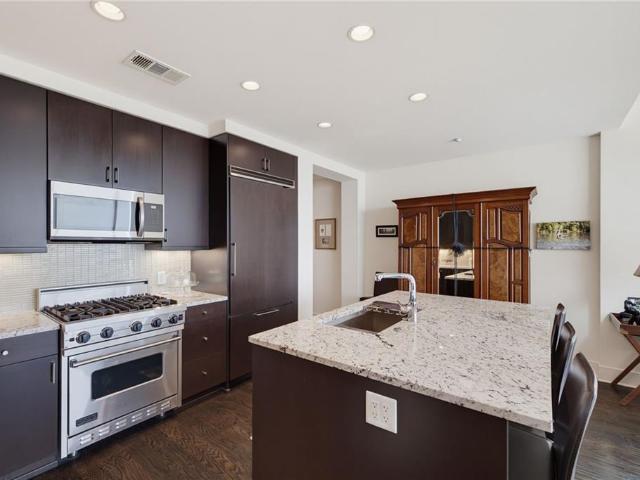 3630 Peachtree Road NE 2606