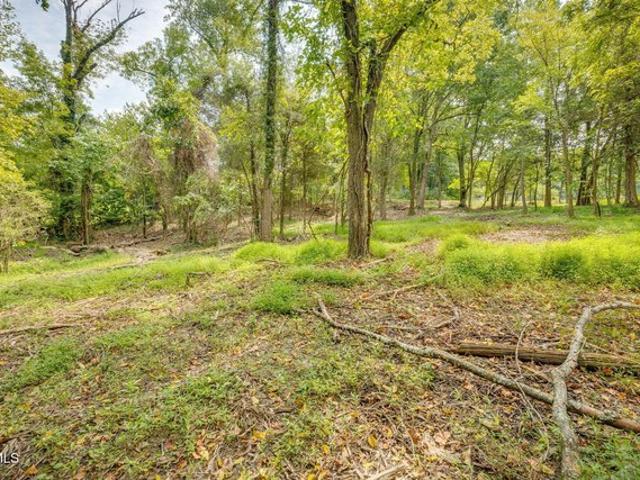 3630 Thornton Dr, Kingsport, TN 37664