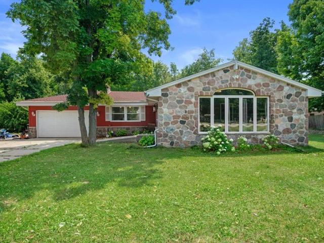 3631 E Elm Rd, Oak Creek, WI 53154