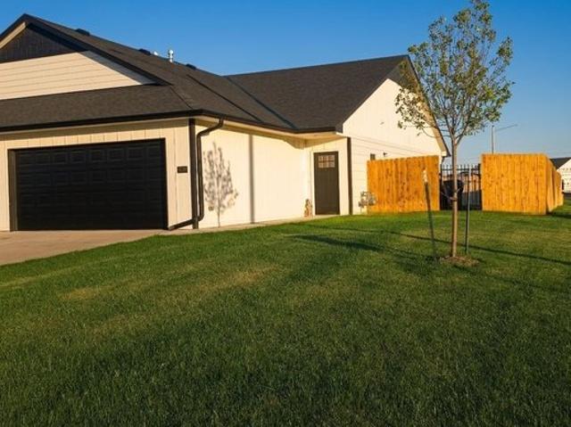 3631 W 45th St S, Wichita, KS 67217