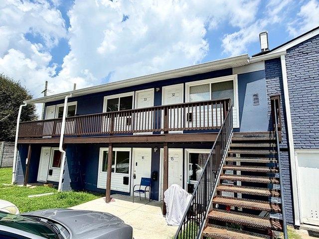 3632 Manslick Rd, Louisville, KY 40215