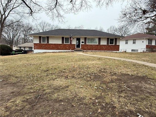 3632 N Olive St, Kansas City, MO 64116