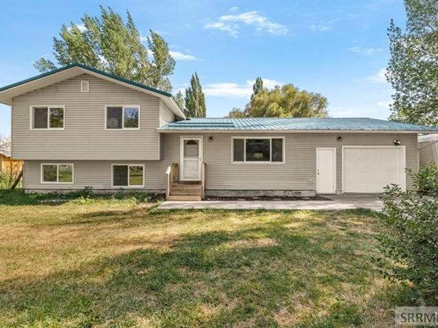 3632 E Menan Lorenzo Hwy, Menan, ID 83434