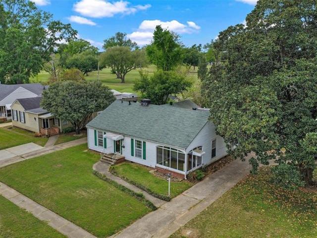 3632 Greenway Pl, Shreveport, LA 71105