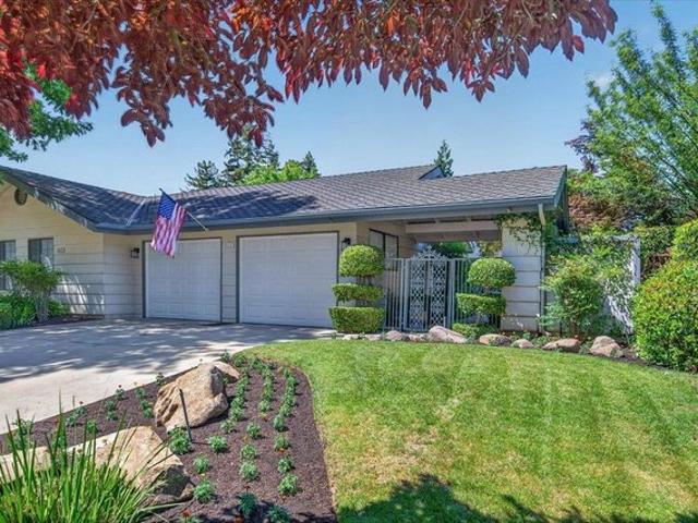3632 W Beechwood Ave, Fresno, CA 93711