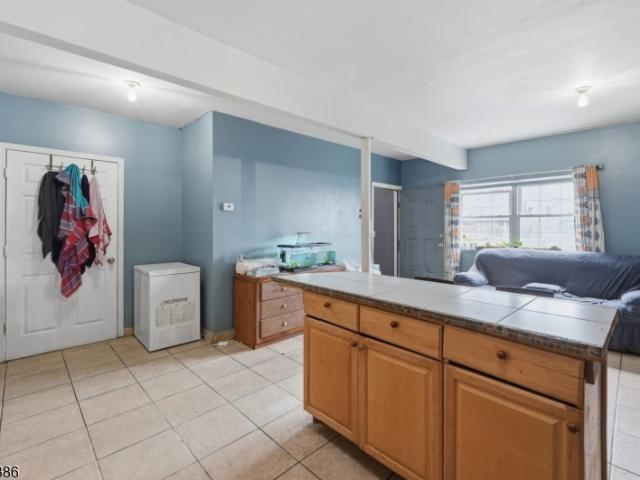 363 365 Summer St