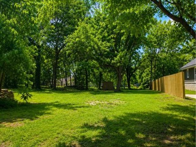 363 5th St NW, Paris, TX 75460