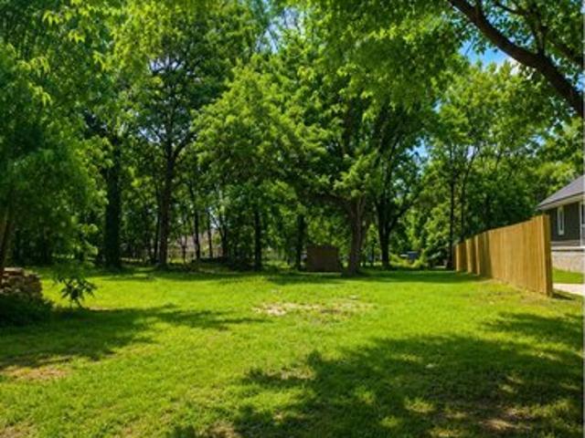 363 5th St NW, Paris, TX 75460