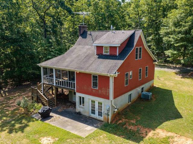 363 Bridgeport Rd