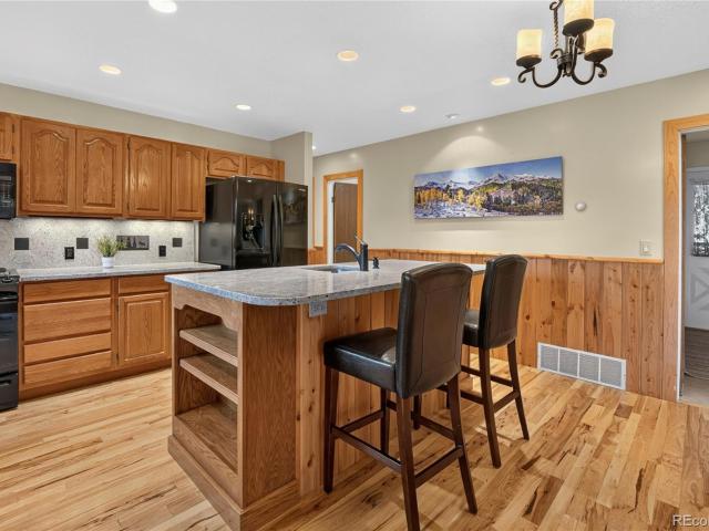363 Grand Road