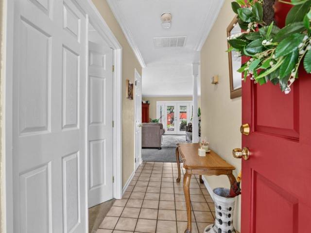 363 Greenwich Way