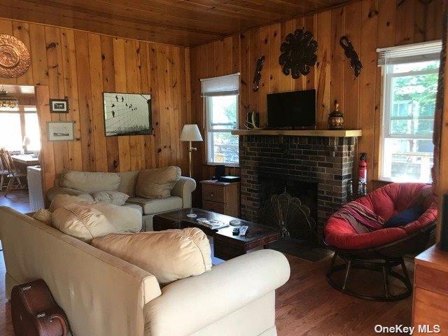 363 Dehnhoff Walk, Ocean Beach, NY 11770 | MLS #L3392