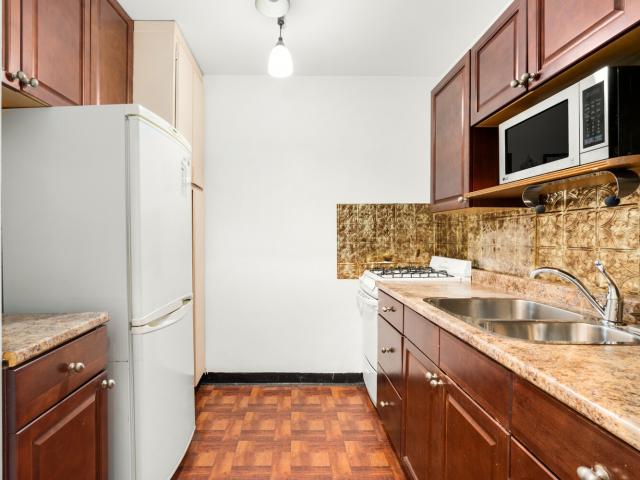 363 E 76TH Street 17J