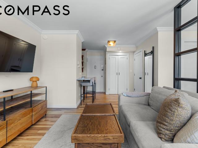 363 E 76th Street 14K
