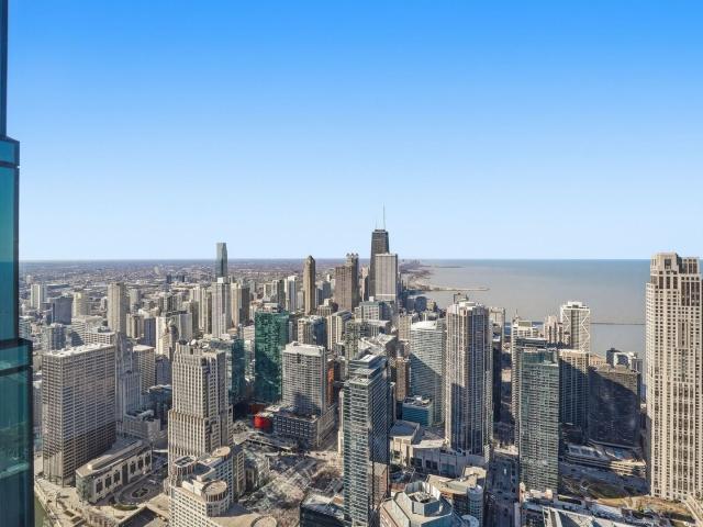 363 E Wacker Dr, Unit 6905, Chicago, IL 60601 | MLS #12626 | Compass