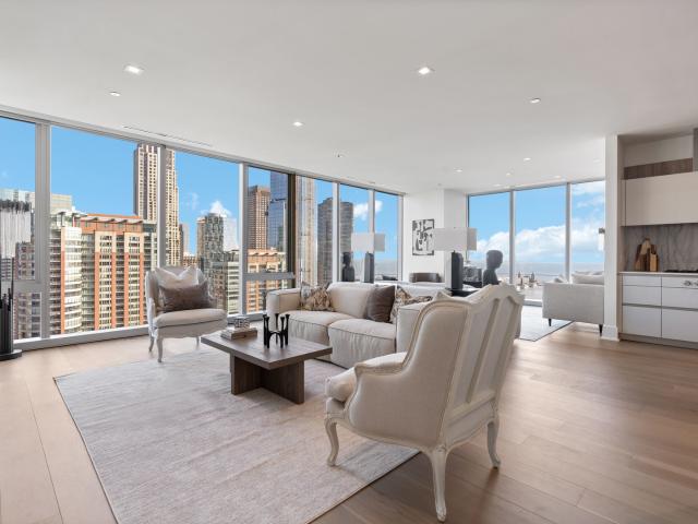 363 E Wacker Drive # 2106
