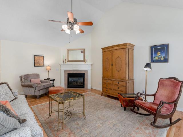 363 E Degraffenreid Street