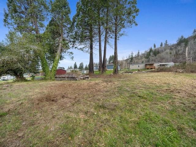 363 N Fawn Dr, Otis, OR 97368