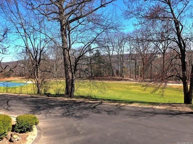 363 Navajo Lane #A, Stratford, CT 06614