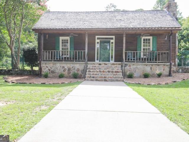 363 Sanders Davis Rd, Newnan, GA 30263