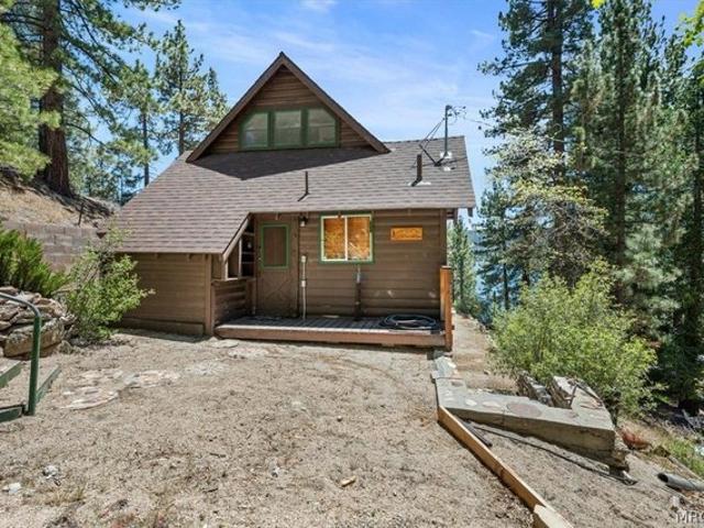 363 Pine Hl, Fawnskin, CA 92333