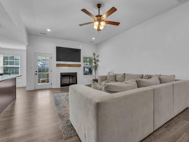 363 Pinkston Ct