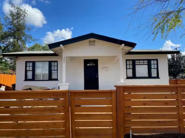 363 W 10th Ave, Escondido, CA 92025